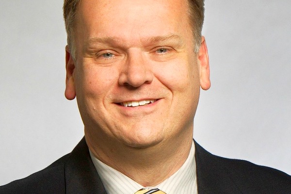 Oakville Councillor & Producer Jeff Knoll on 'Coming Distractions'